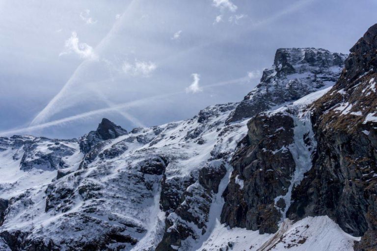 Hiking in March - Hiking in the Italian Alps - Trekking Alps